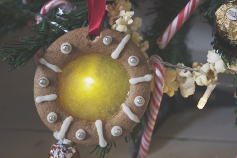 Gingerbread Stained Glass Cookies – AMCARMEN'S KITCHEN