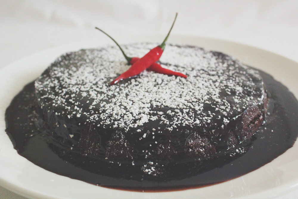 Chilli Chocolate & Cinnamon Cake – AMCARMEN'S KITCHEN