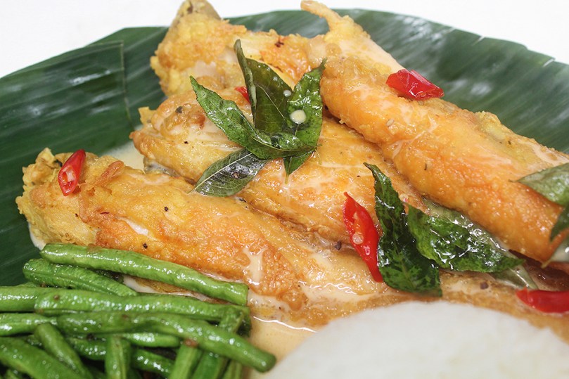 Nasi Katok with Buttermilk Salmon – AMCARMEN'S KITCHEN