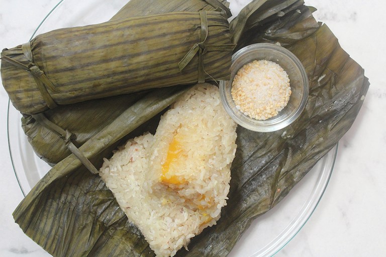 Num Ansom Chek (Rolled Banana Rice Cake) – AMCARMEN'S KITCHEN