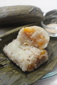 Num Ansom Chek (Rolled Banana Rice Cake) – AMCARMEN'S KITCHEN
