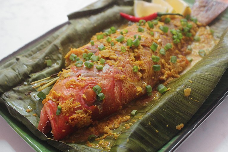 Ikan Pepes (Grilled Fish in Banana Leaves) – AMCARMEN'S KITCHEN