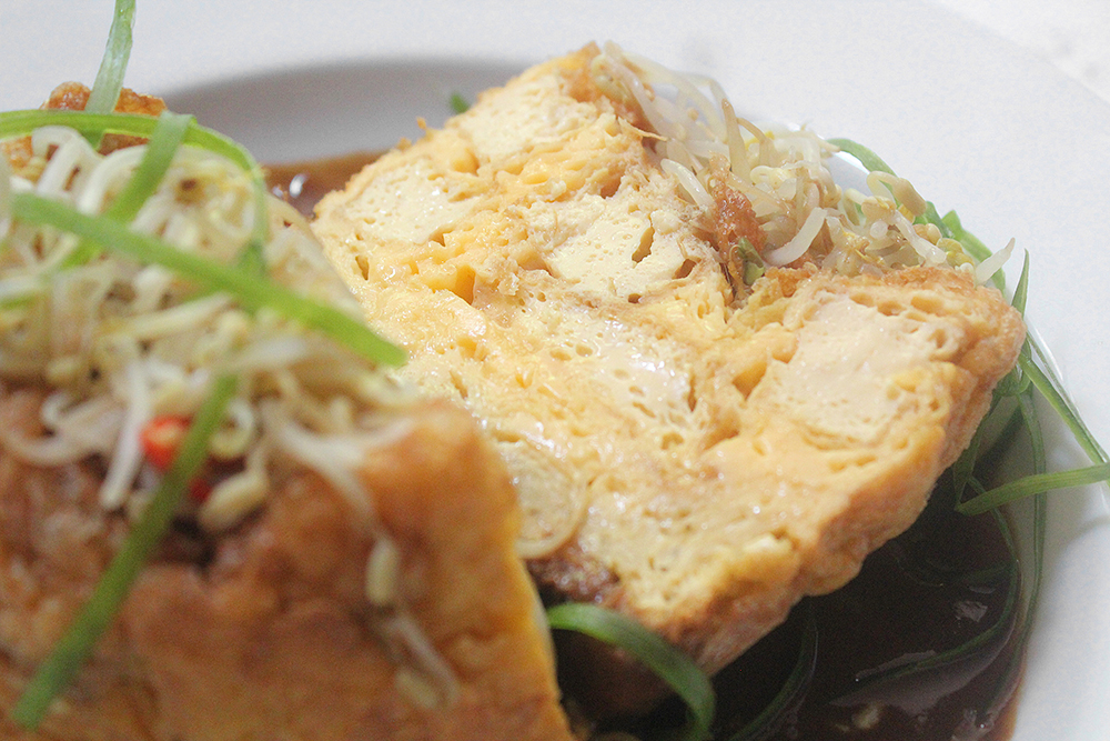 Tahu Telur (Indonesian Tofu Omelette) – AMCARMEN'S KITCHEN